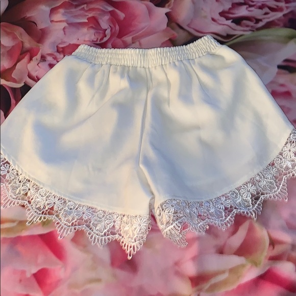 Mika & Gala | Shorts | Mika Gala Off White Lace Shorts Size 6 | Poshmark